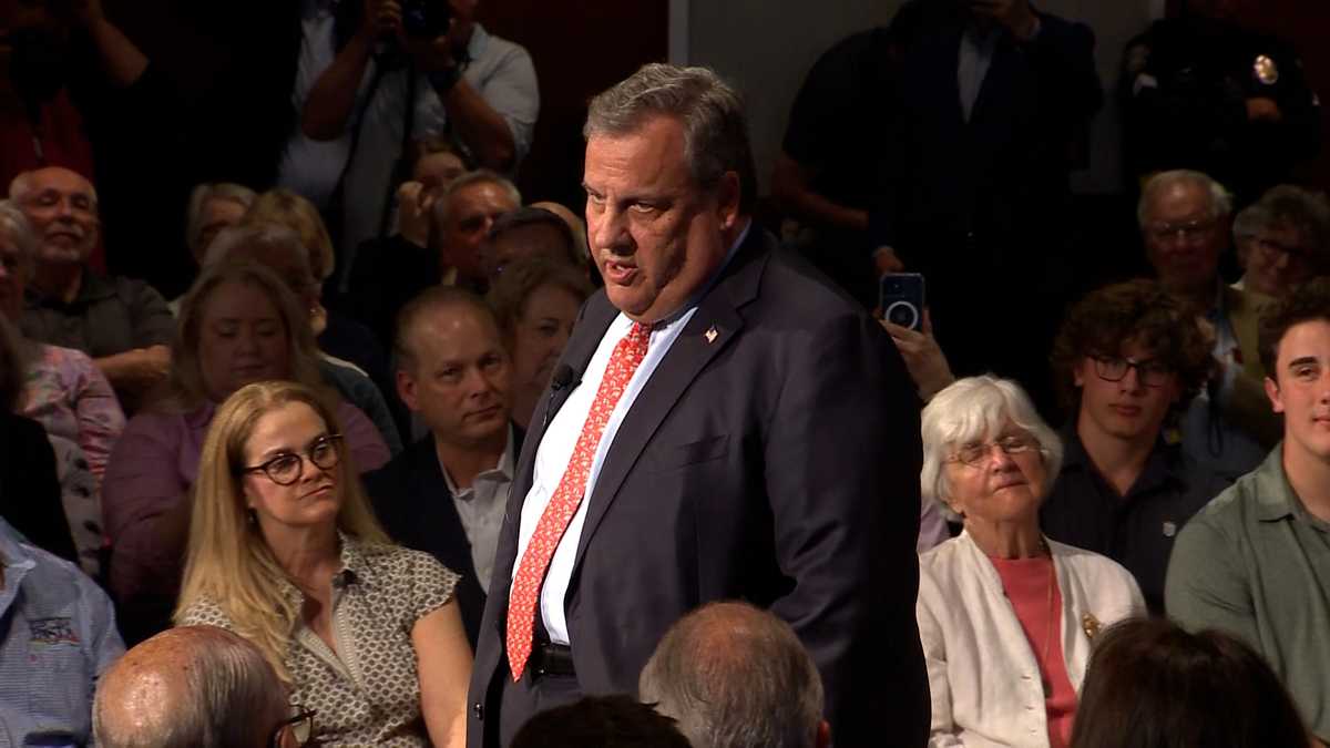 Christie officially launches 2024 presidential campaign in NH