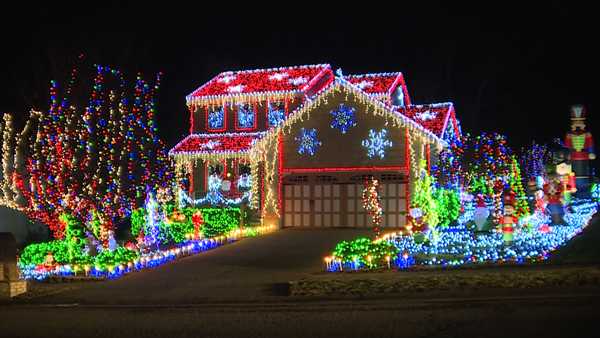 Independence Christmas light display the brightest in Kentucky