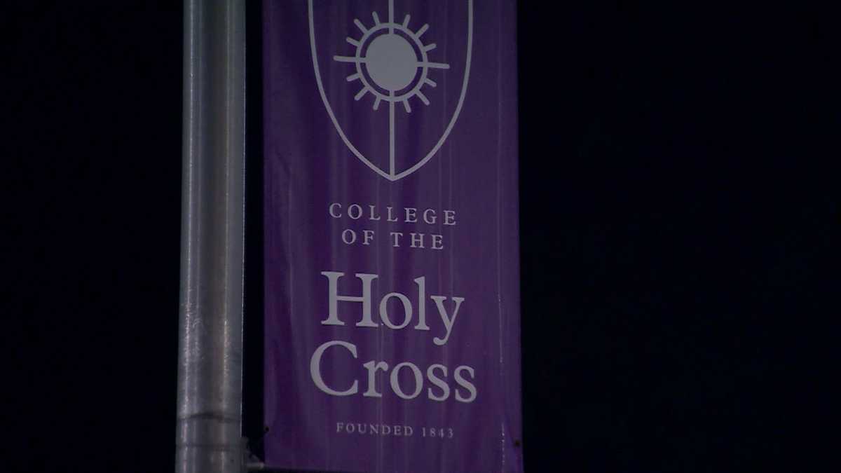 Holy Cross student positive for COVID-19 after attending party
