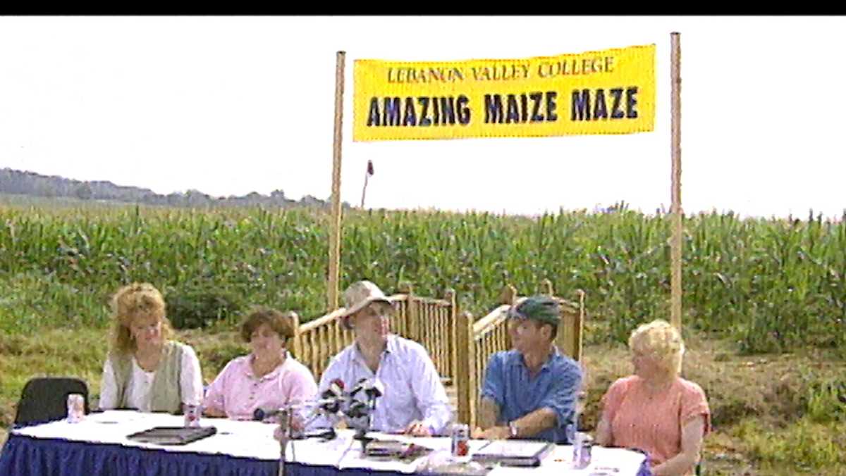 World record making corn maze was hand-dug in 1993