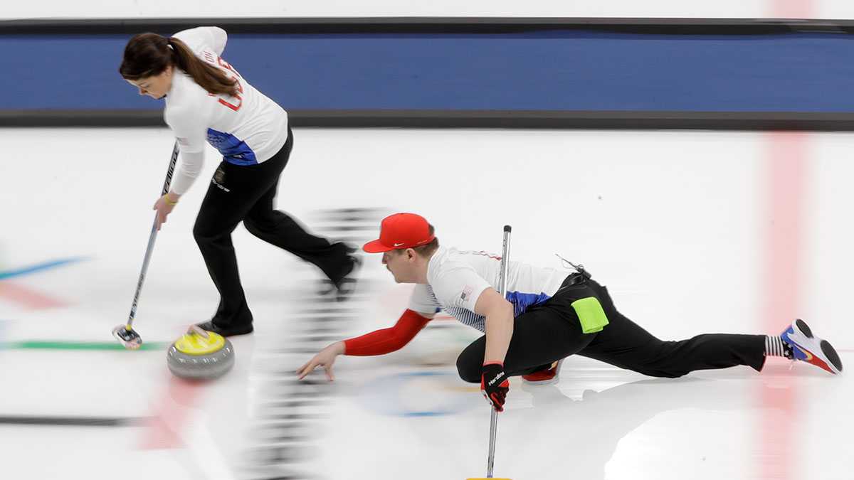 Curling siblings in the spotlight at the Olympics