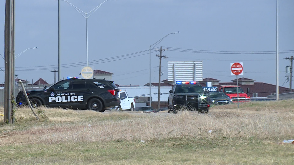 Woman dies after being hit by vehicle in southeast Oklahoma City