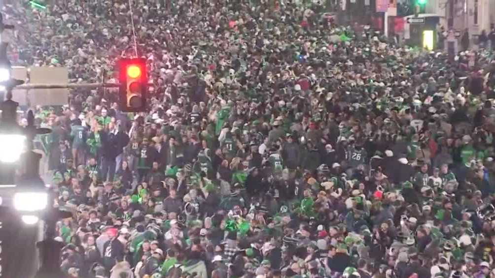 Philadelphia Eagles fans mob Broad Street