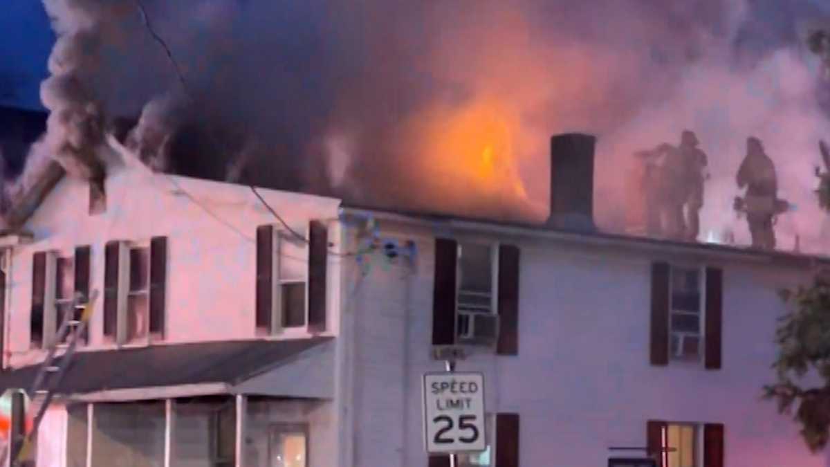 Franklin County: Smoke pours from windows, flames break through roof of ...
