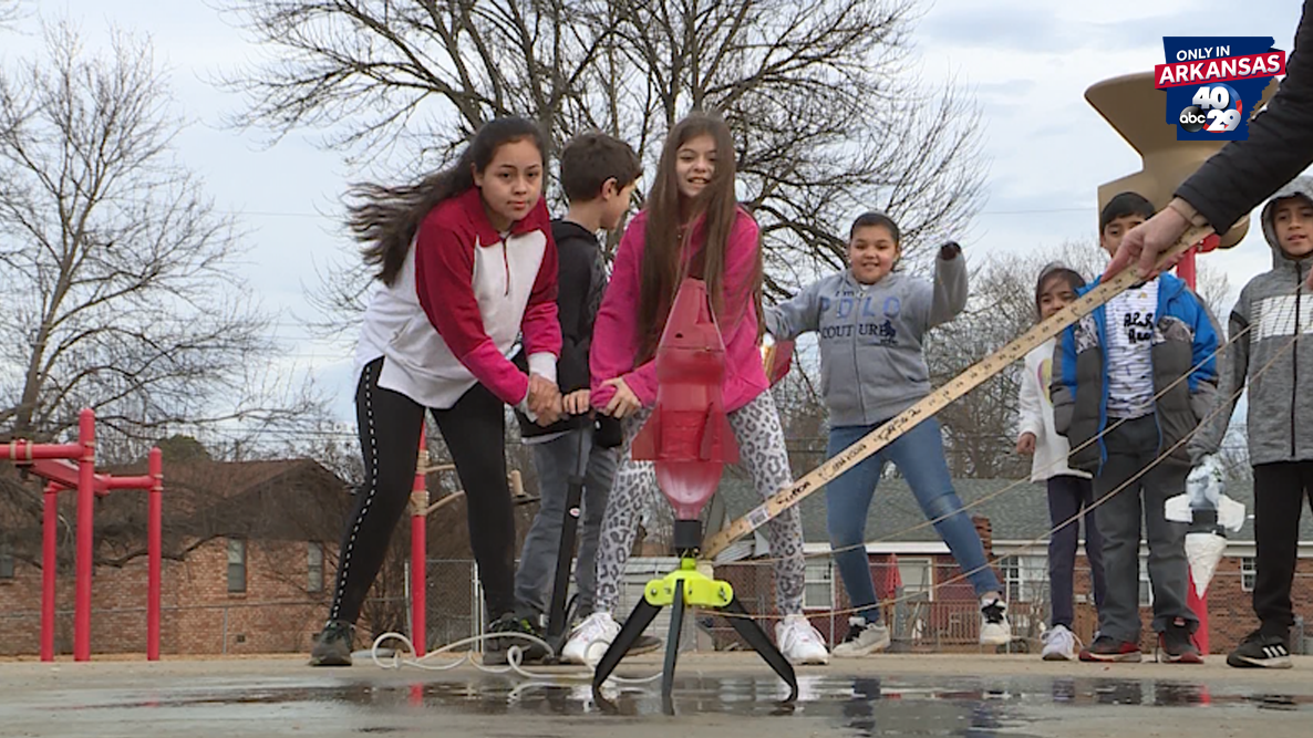Fort Smith students learn by building rockets