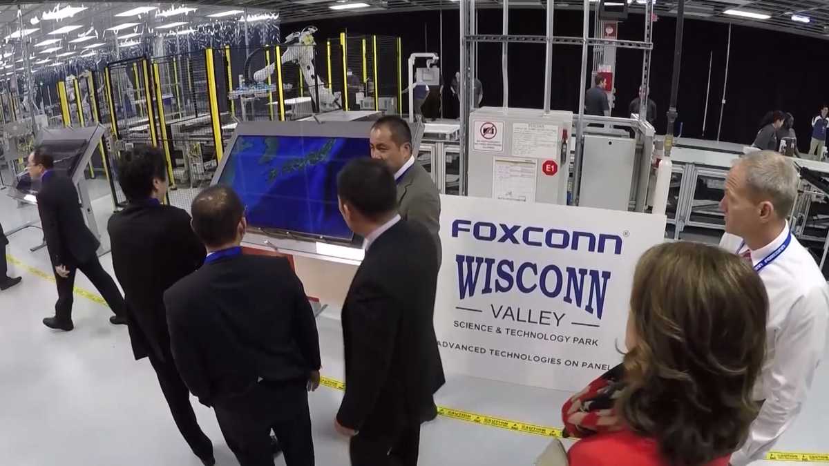 Foxconn said to proceed with plans after Trump call