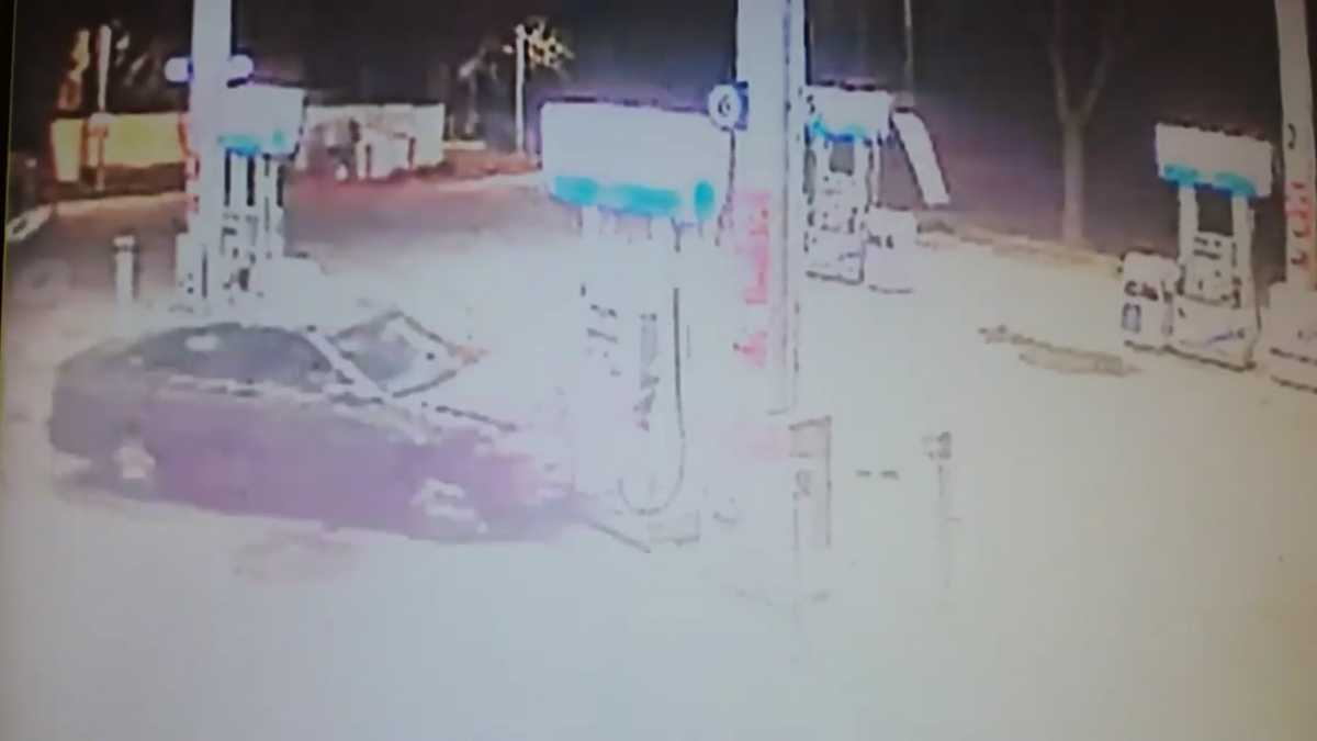 VIDEO: Driver slams into pump at Sacramento gas station