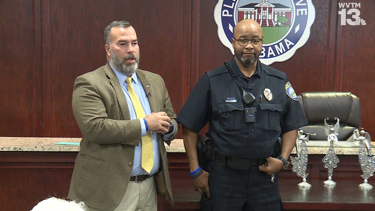 Pleasant Grove police officer dies after battling cancer Pleasant Grove police officer dies after battling cancer