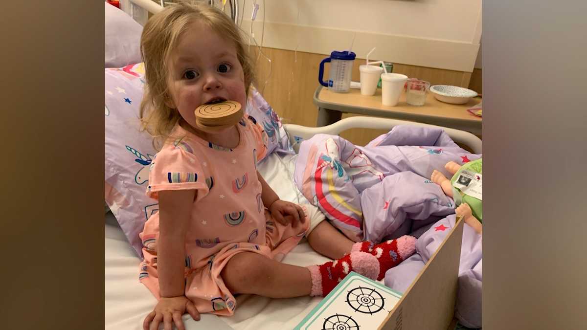 Family celebrates after 2-year-old gets a new heart on brother's birthday