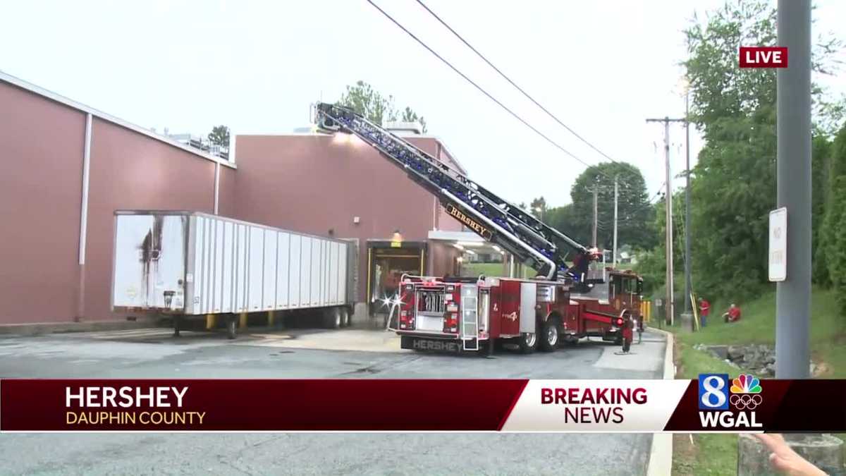 Crews fight fire at Hershey Giant store