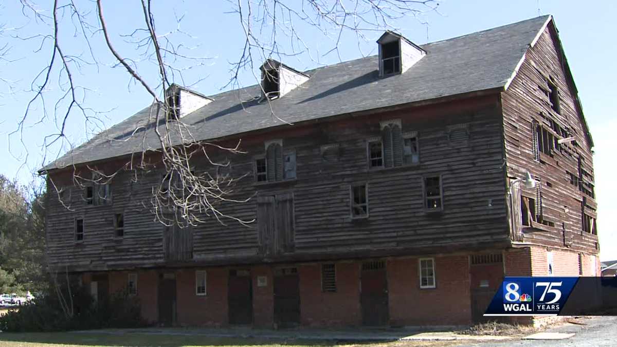 Lancaster County historian works to save 160-year-old barn