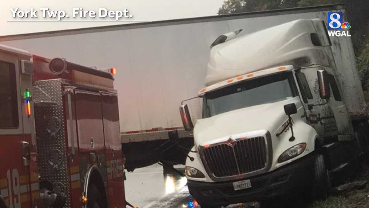 UPDATE - I-83 reopens after tractor-trailer crash