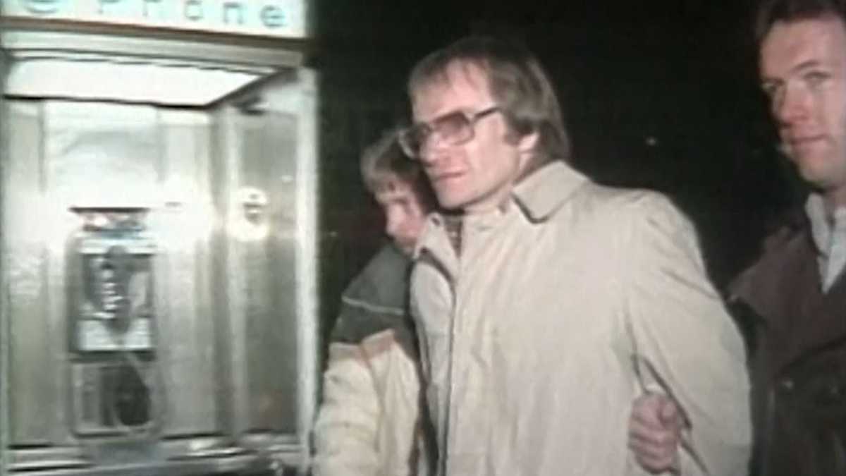 Suspect in fatal 1982 Tylenol poisonings found dead in Mass.