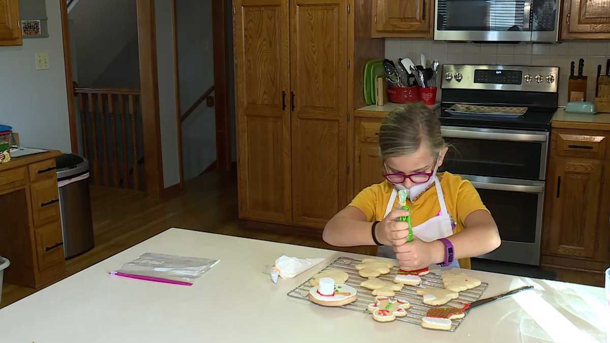 9-year-old uses passion for baking to raise money for older people