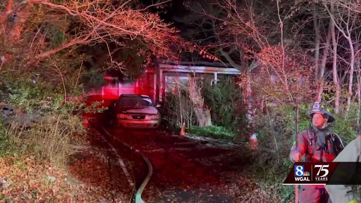 Lancaster County emergency crews battle Tuesday night house fire