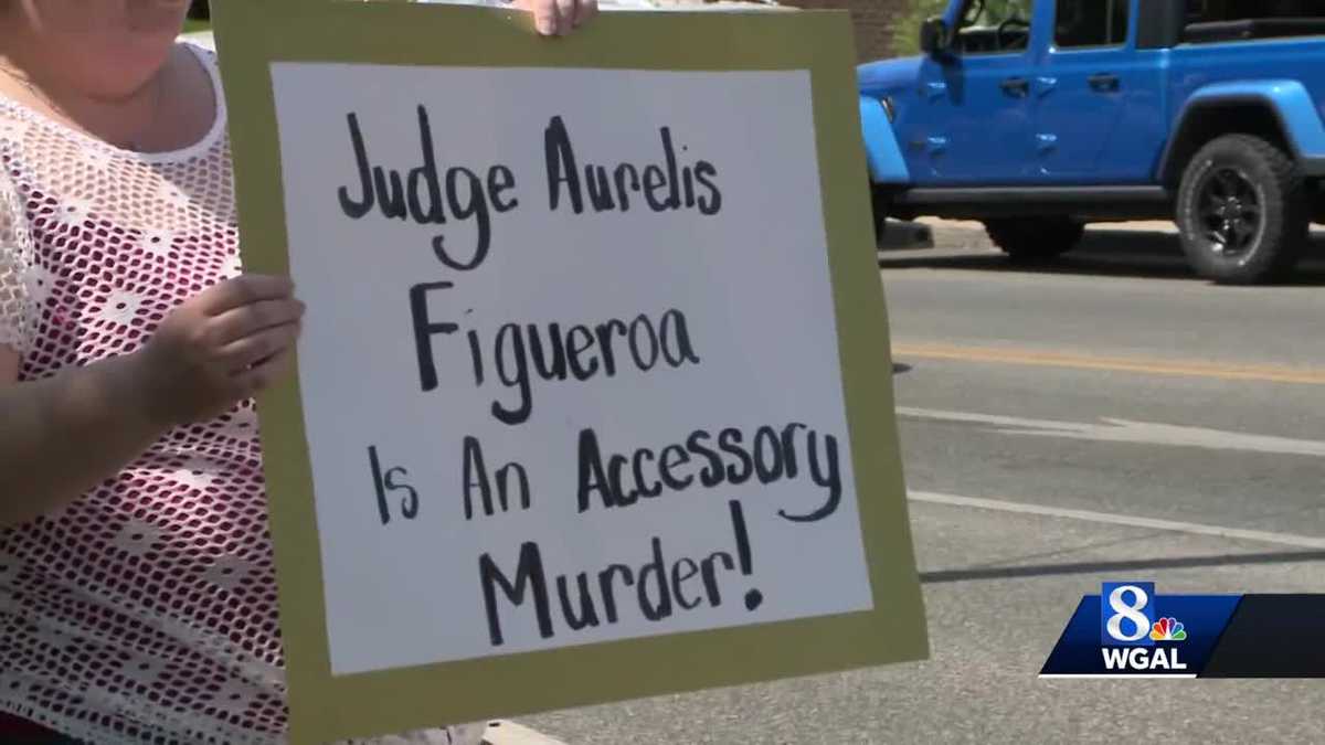Group protests judge's decision to reduce bail of Lebanon triple ...