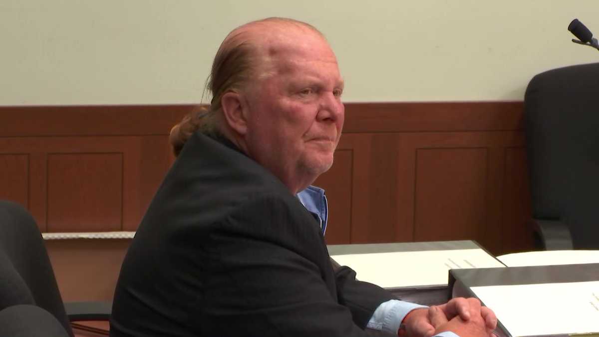 Here's what Mario Batali's Massachusetts accuser said on stand in ...