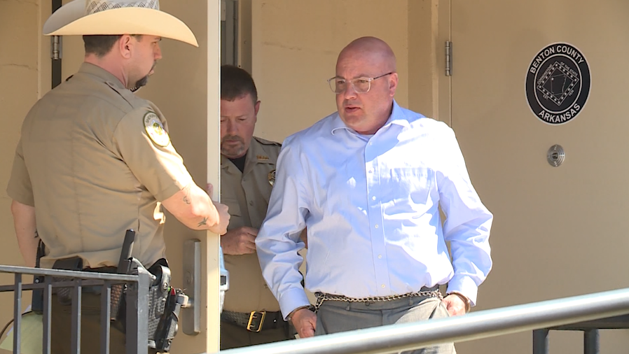 Mark Oesterle must find new legal representation by January deadline