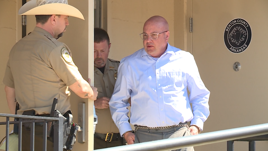 Oesterle jailed after judge rules he violated terms of bail