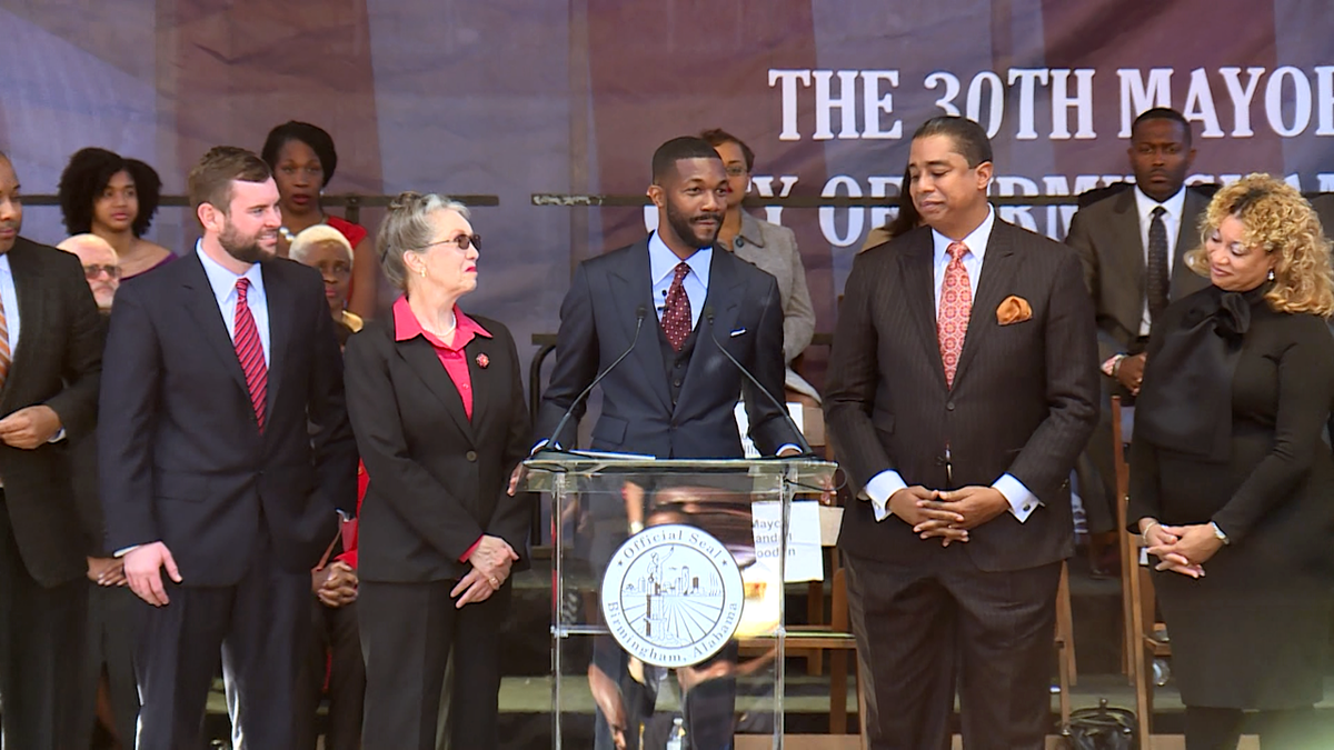 Randall Woodfin sworn in as Birmingham's 30th mayor