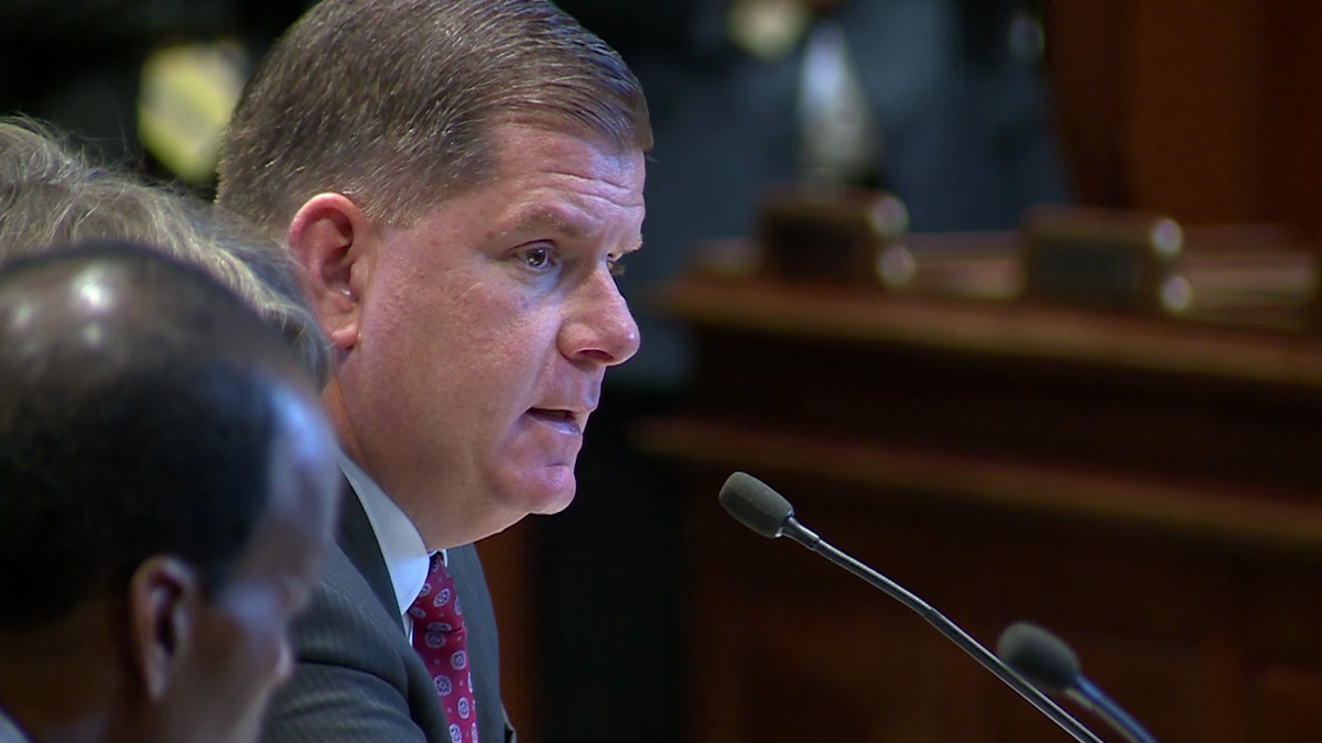 Mayor Marty Walsh testifies in support of proposed state equal pay bill