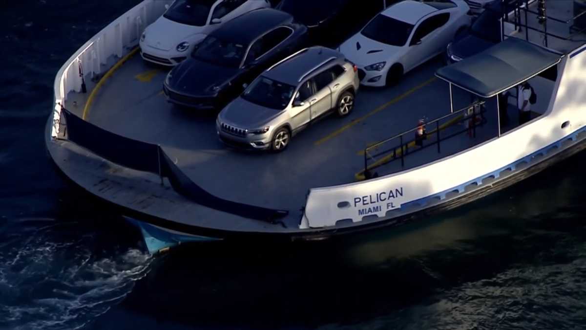 2 women killed when car plunges from Florida ferry