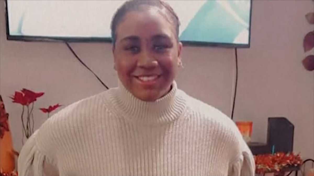 Rally pushes for independent investigation in death of Mikayla Miller