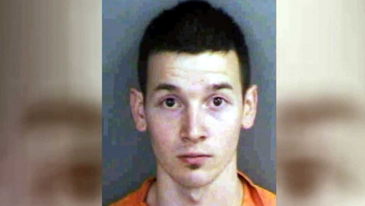 Girl Finds Man Hiding Under Her Bed With Explicit Note