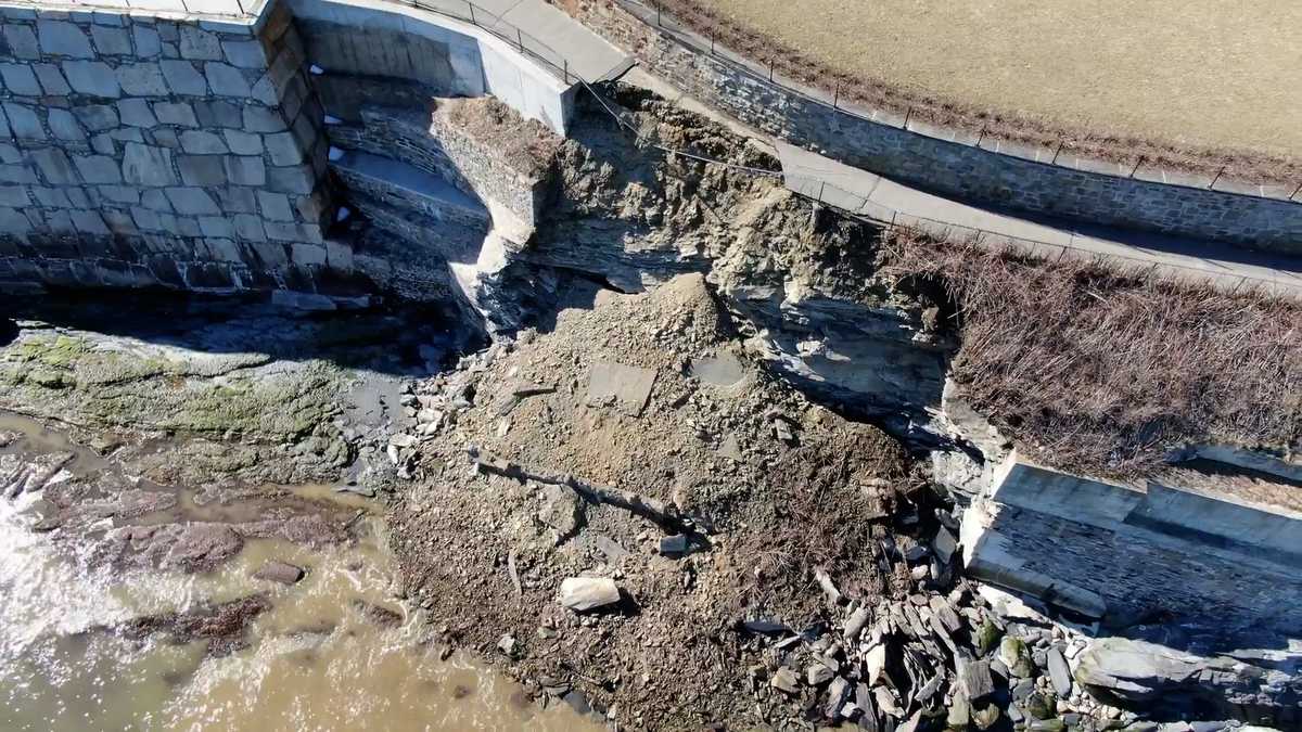 Collapse forces engineers to consider new ways to protect landmark