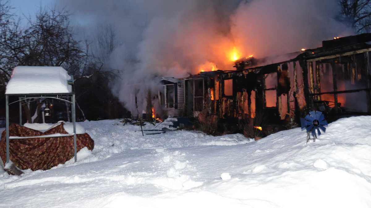 Efforts to thaw pipes spark Maine house fire, investigators say