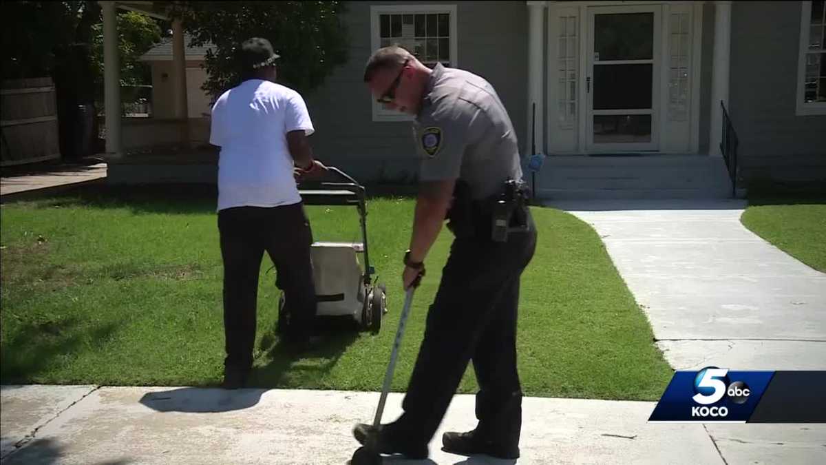 Oklahoma City police officers help man on mission to mow lawns across US