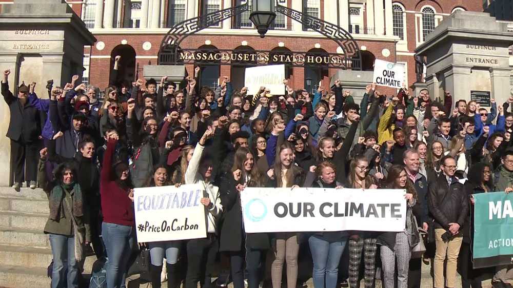 Students push for stronger climate change legislation at State House