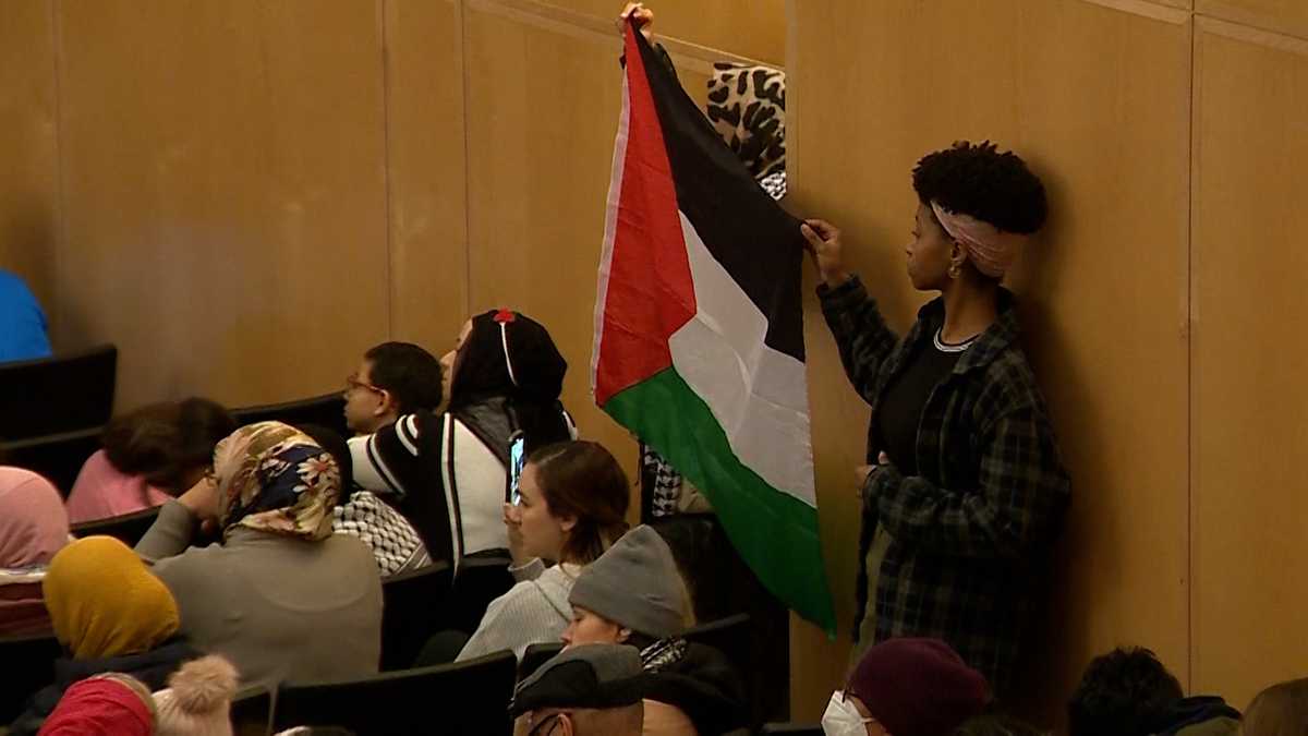 Petition to fly Palestinian flag in Mass. town raises heated debate