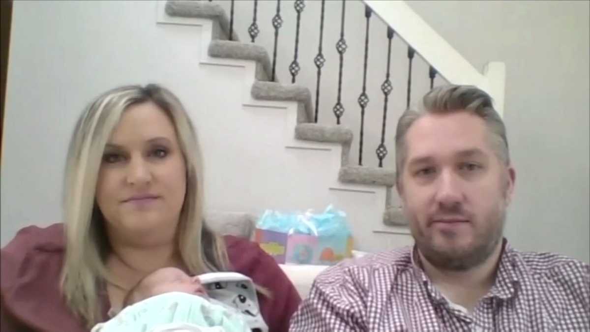 Parents who had coronavirus finally hold their twin babies after being ...