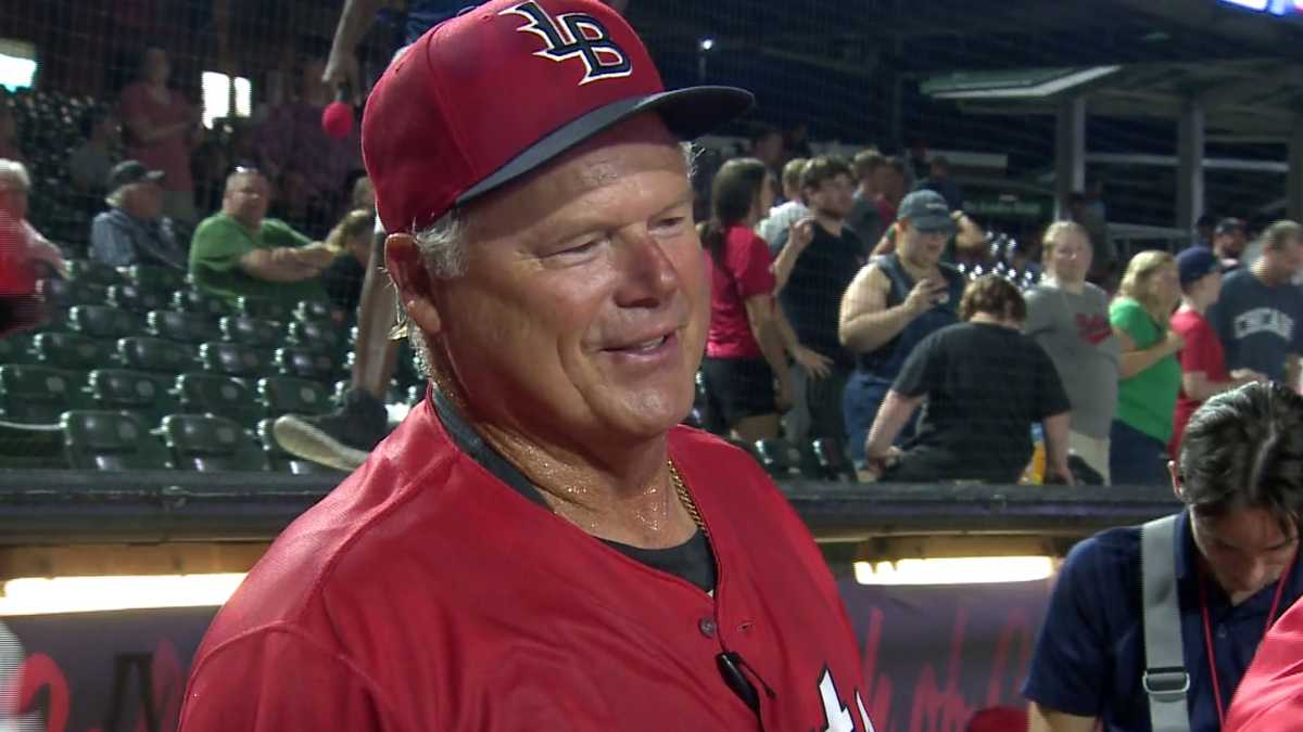 Pat Kelly returning as Louisville Bats' manager for 2022 season