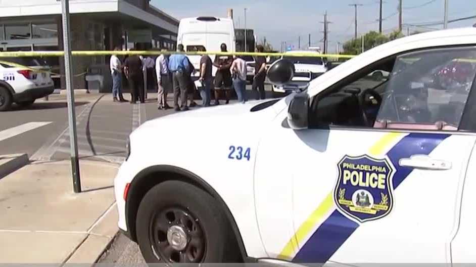 Philadelphia police investigate second armored car robbery in a week