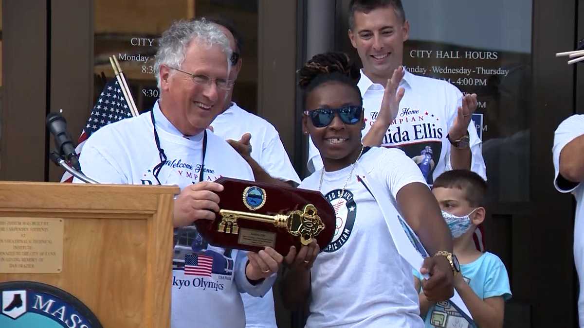 Olympic boxer Rashida Ellis gets homecoming parade in Lynn