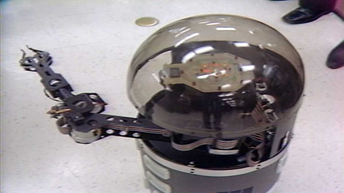 Decades before Roomba, this robot promised to revolutionize household ...