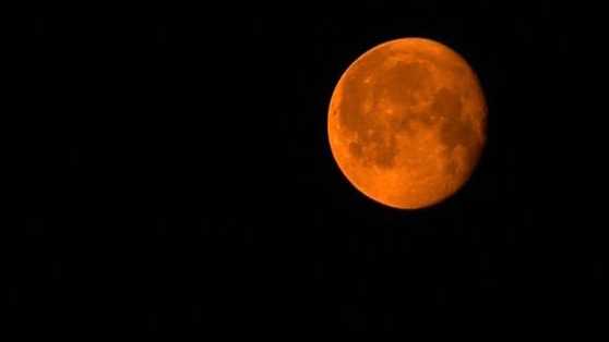 Red moon rises over south-central Pa.