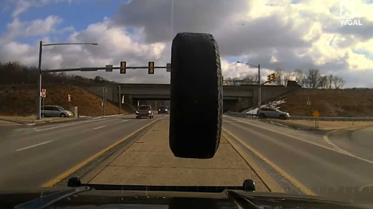 Video: runaway tire smashes windshield of Pennsylvania police car