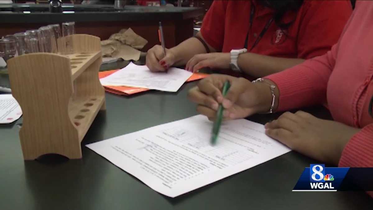 SCHOOL DISTRICT OF LANCASTER students start return to class for first ... SCHOOL DISTRICT OF LANCASTER students start return to class for first ...