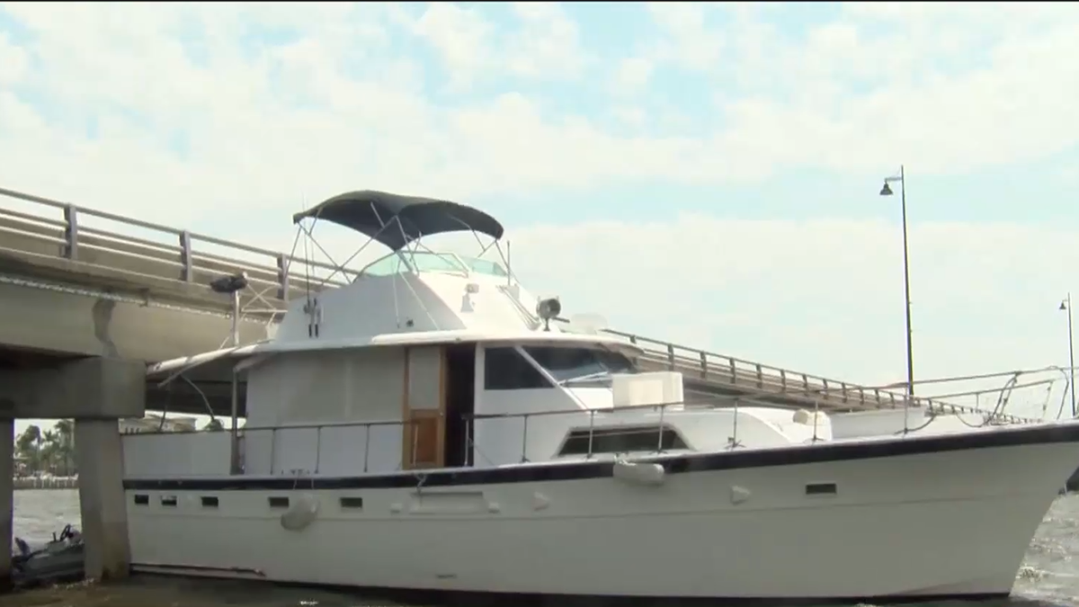 53-foot boat breaks loose, slams into bridge in Punta Gorda