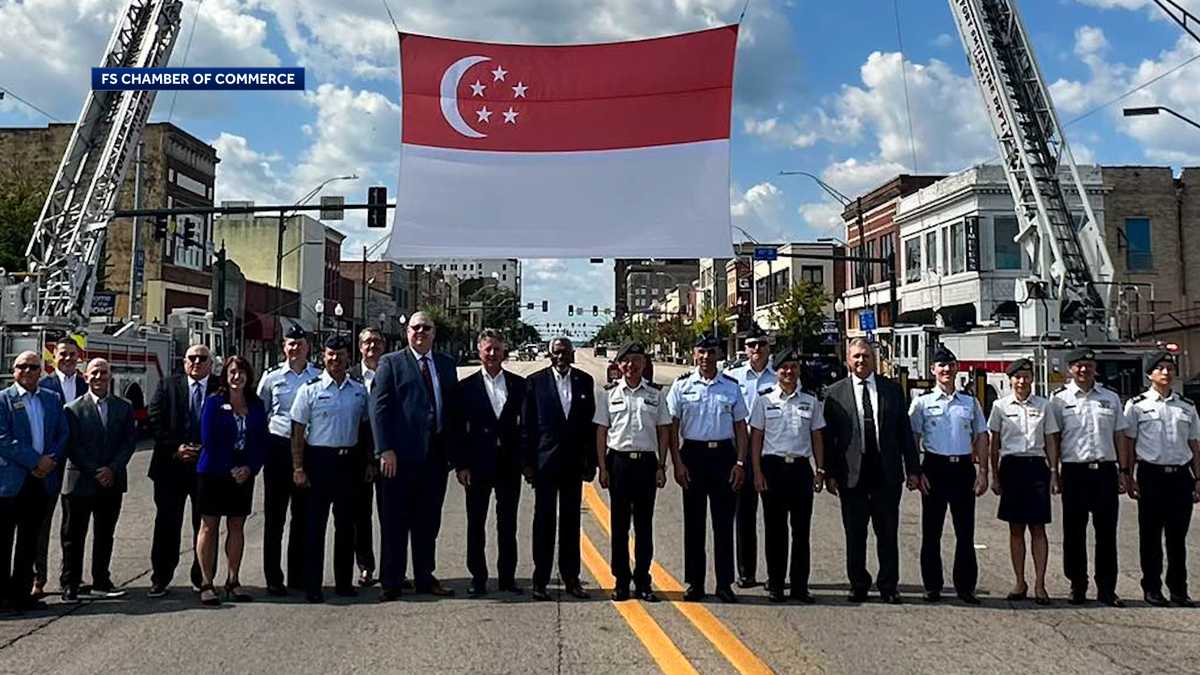 Singapore top commander visits Ebbing Air National Guard Base