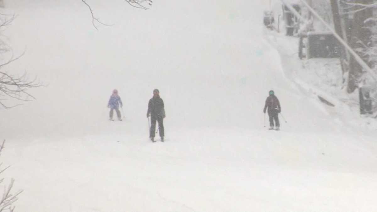 Snowstorm produces great conditions for Mass. skiers, snowboarders