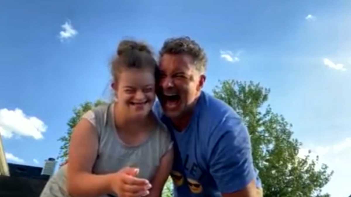 'Be the reason someone smiles today': Father and daughter work together ...