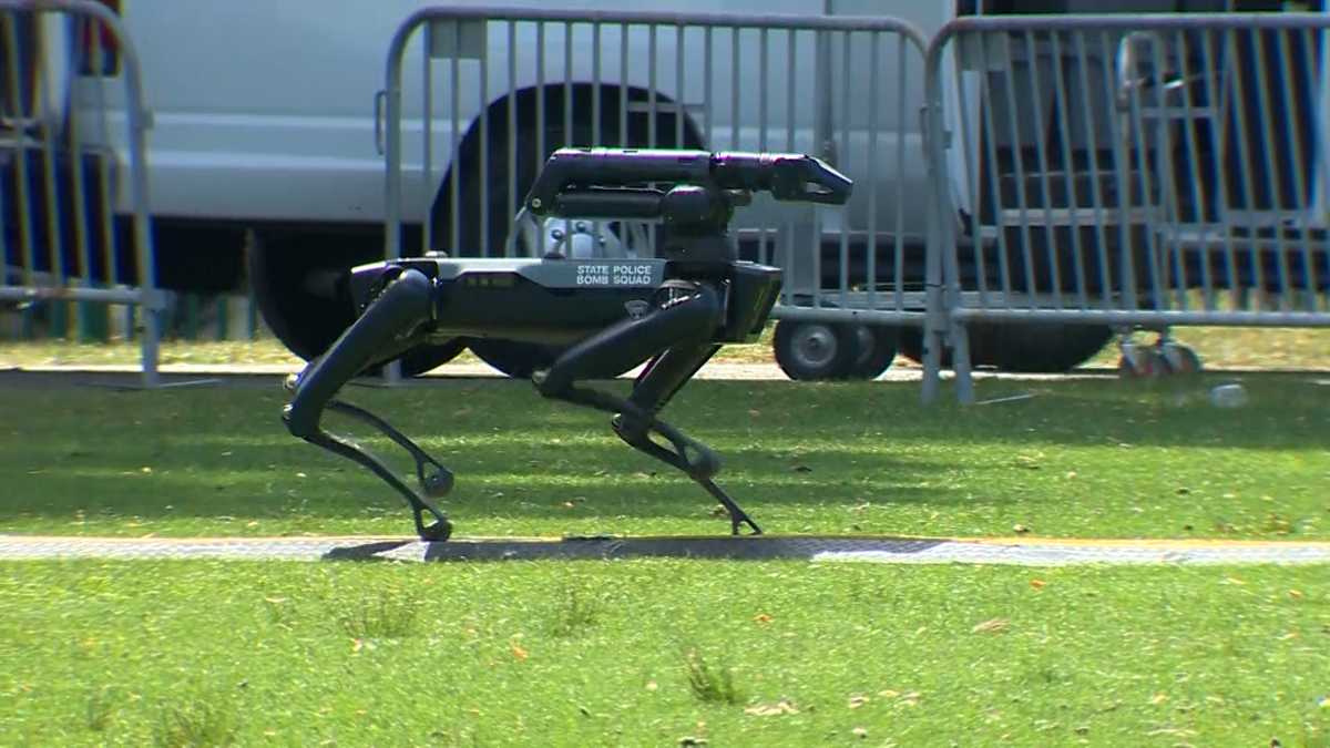 State Police robot shows off its moves on Esplanade