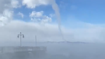 Video: Steam Devil, steam fog rolls over Lake Champlain