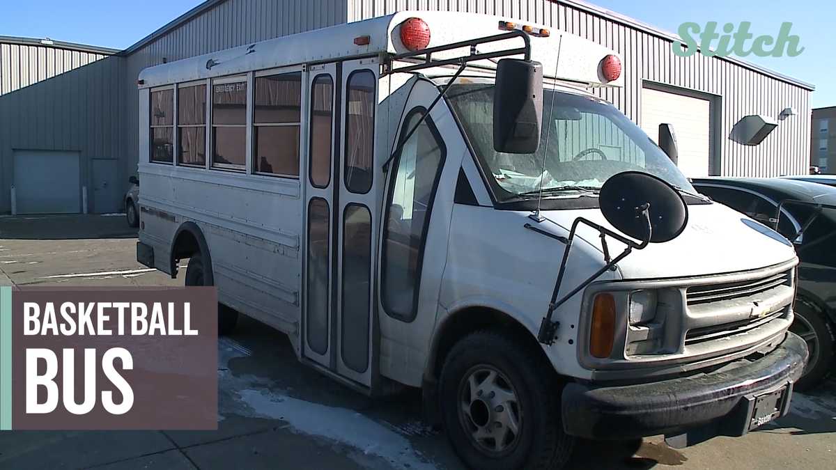 Teen raises money, awareness to help fix basketball program's bus