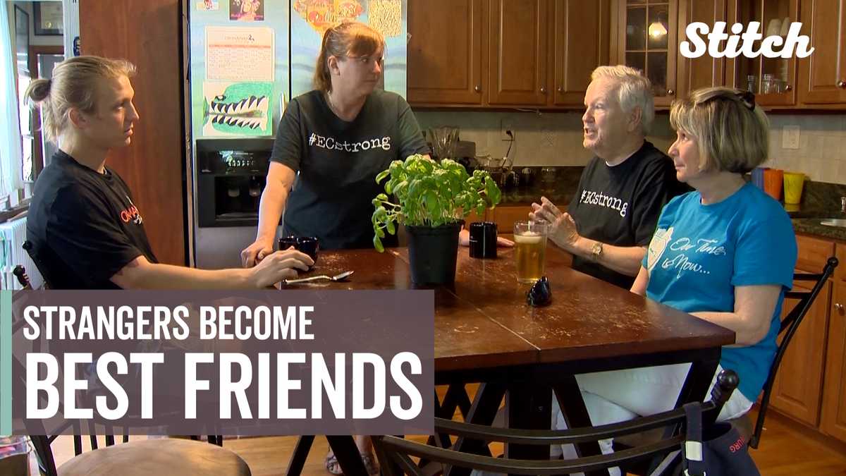 Two strangers help each other during flood, become best friends