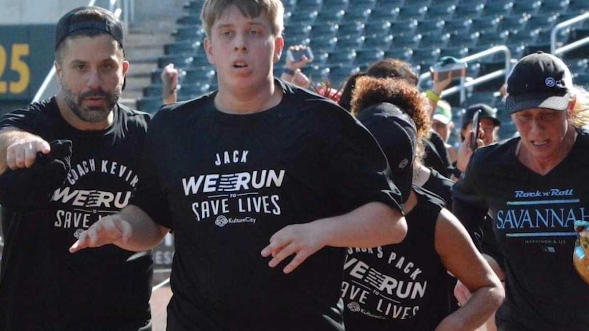 Man with autism trains to complete first full marathon